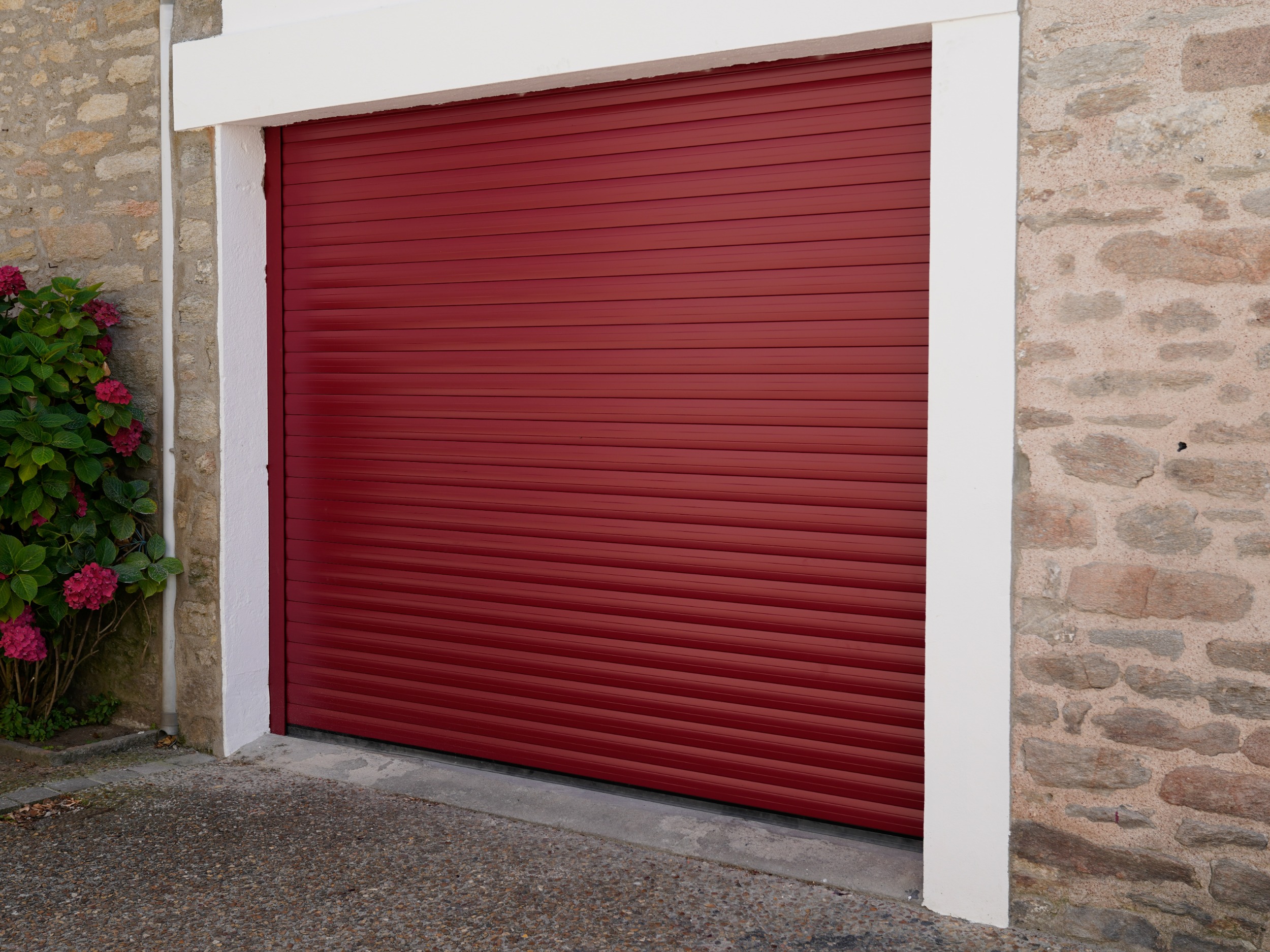 Garagentor renovieren – Farbe, Folie, Verkleidung | OBI