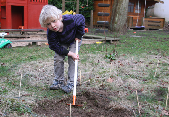 Garten für Kinder gestalten – Anleitung & Tipps | OBI