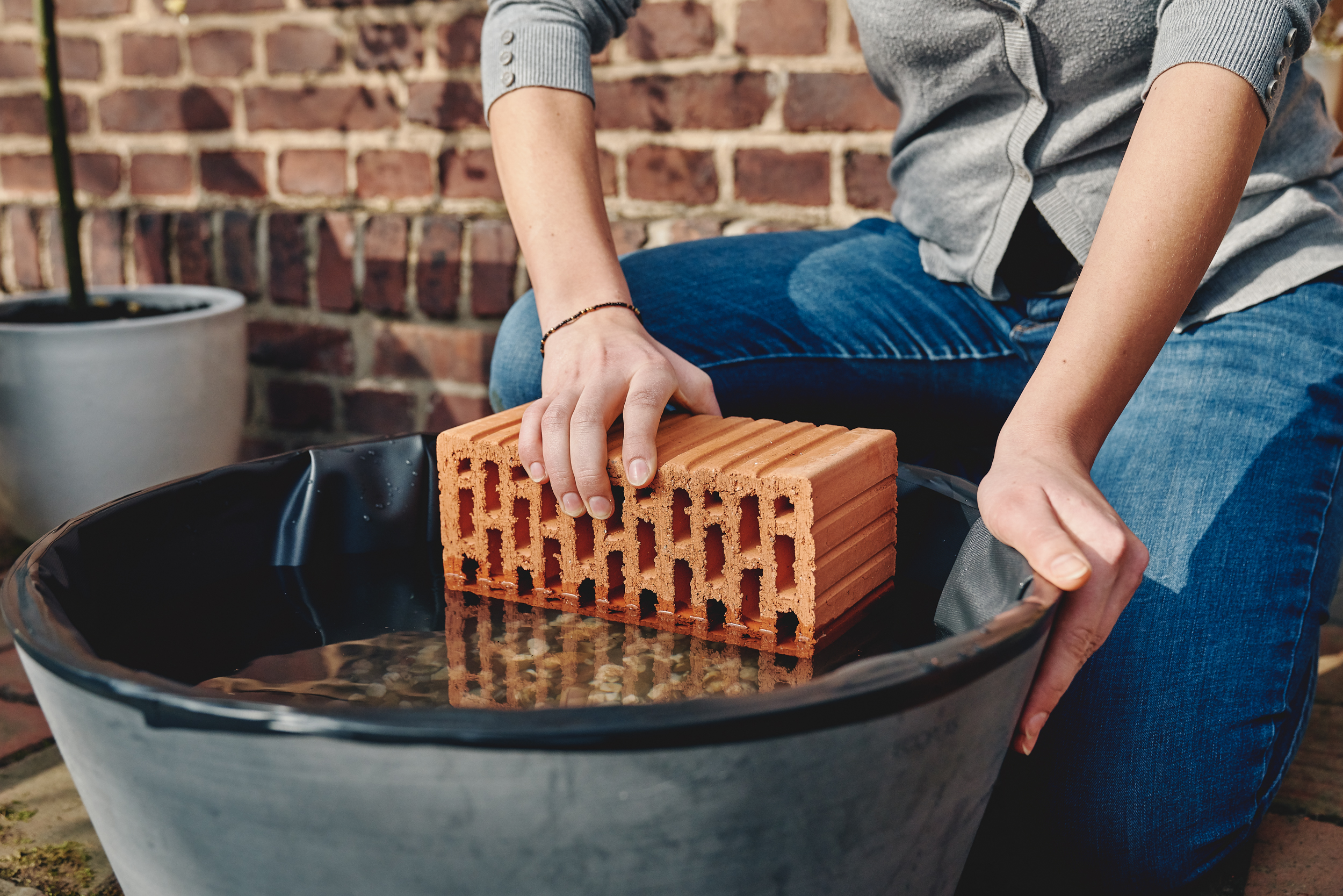 Vytvoření mini jezírka – krok za krokem | OBI