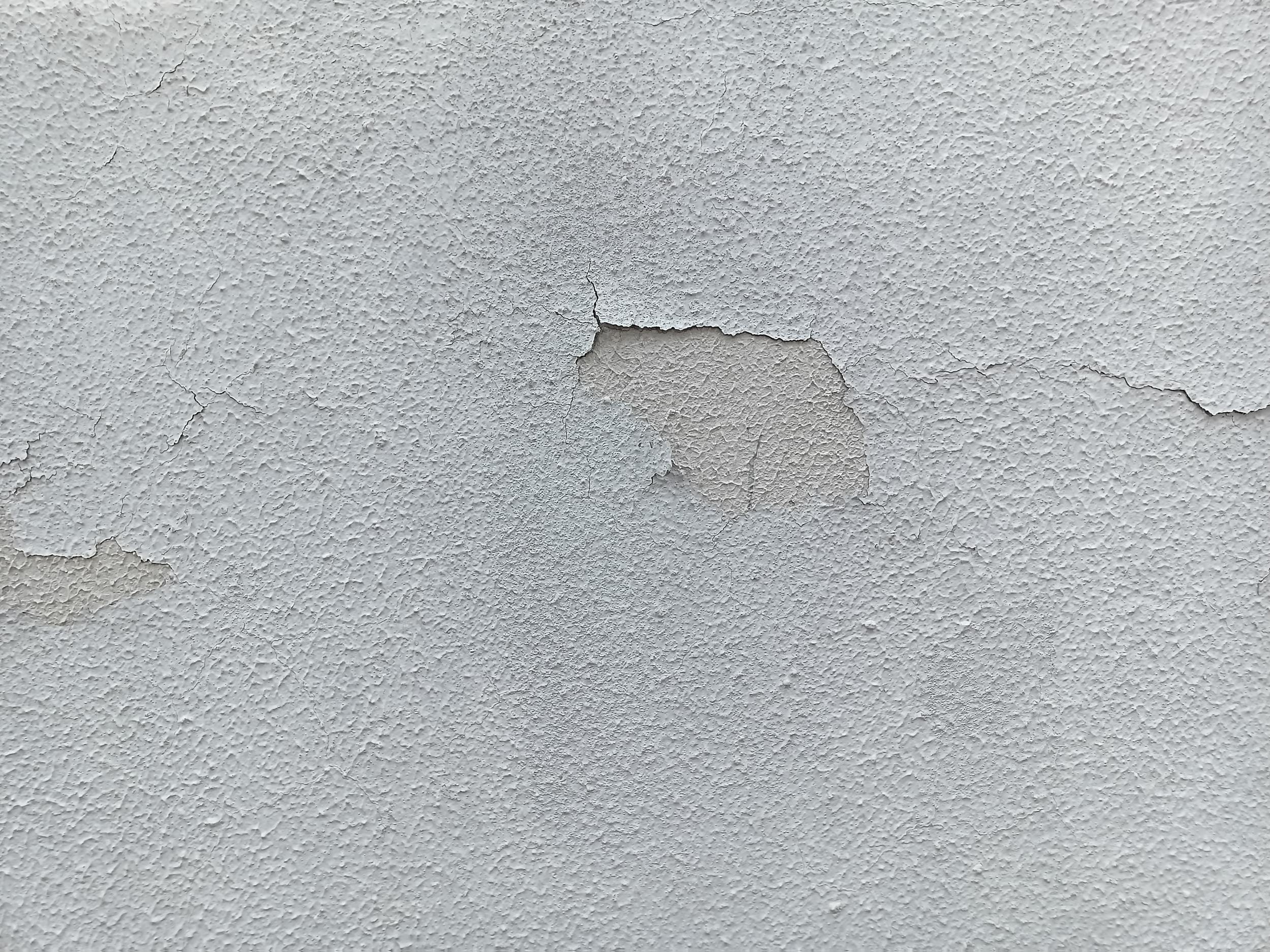 Risse im Mauerwerk ausbessern – Anleitung in 8 Schritten | OBI