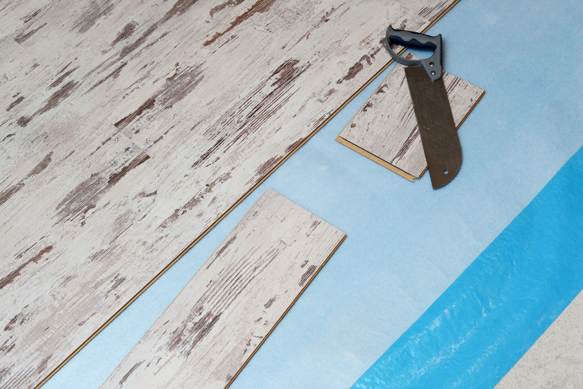 Podkłady pod panele podłogowe | Poradnik OBI